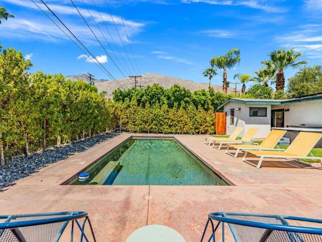 745 E Sunny Dunes Road