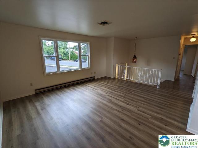 745 Easton Road 2