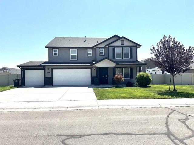 745 Inby St, Mountain Home, ID 83647