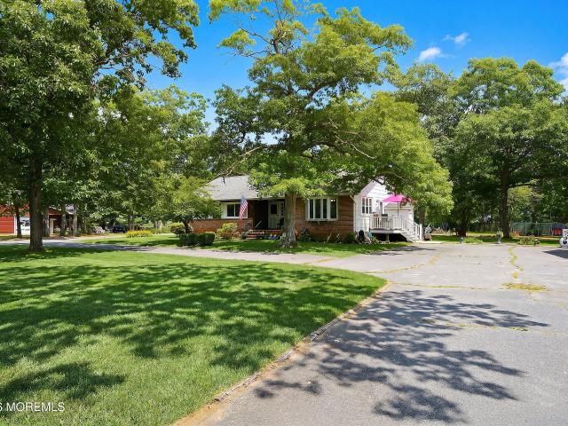 745 Oak Glen Road