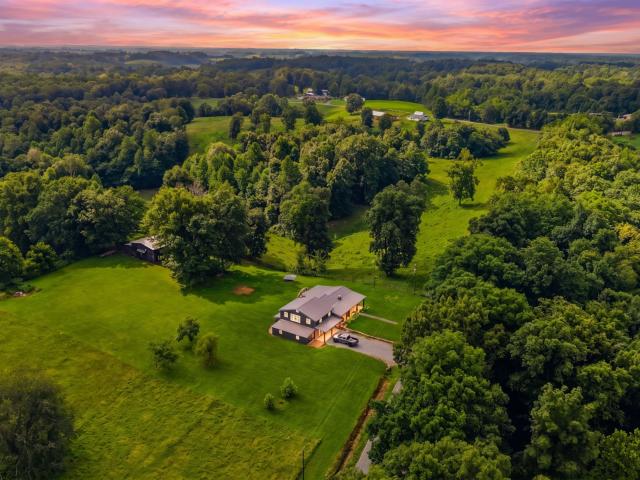 745 Lois Ridge Rd