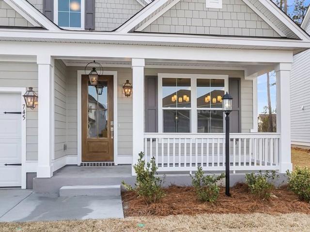 745 Maynard Ln, Summerville, SC 29486