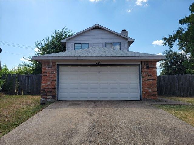 745 Meadowcreek Ct, Garland, TX 75043