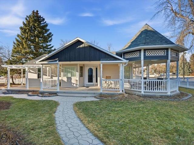 745 N 8th St, Spearfish, SD 57783