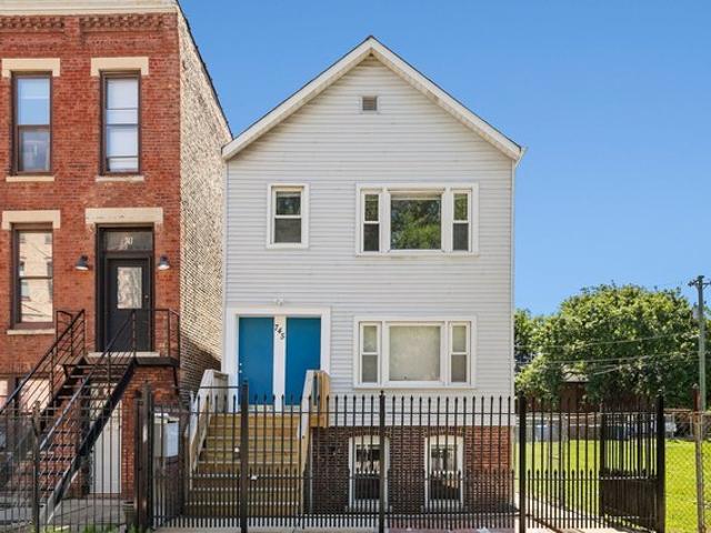 745 N Throop St, Chicago, IL 60642