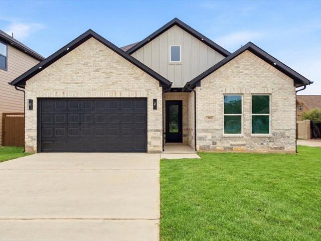 745 S Carroll St, La Porte, TX 77571