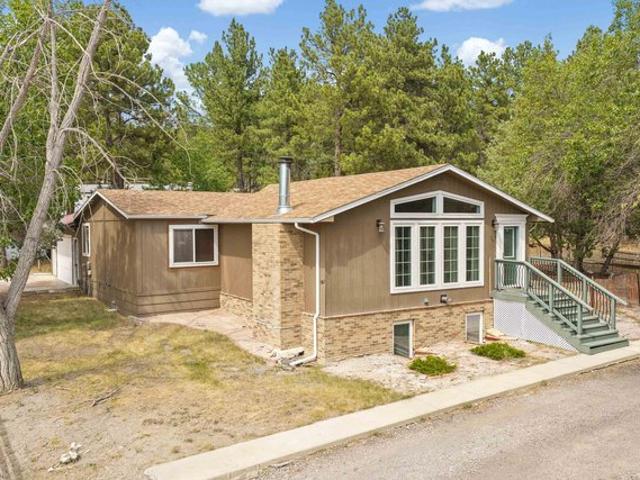 745 Salem Ave, Newcastle, WY 82701