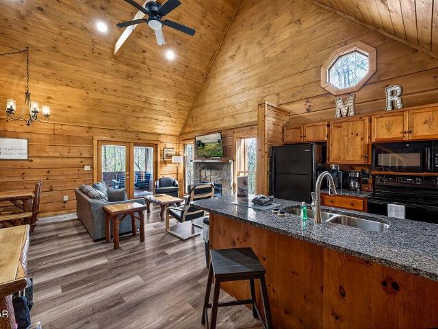 745 Ski View Lane