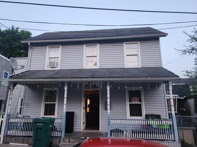 745 Pawnee St, Bethlehem, PA 18015