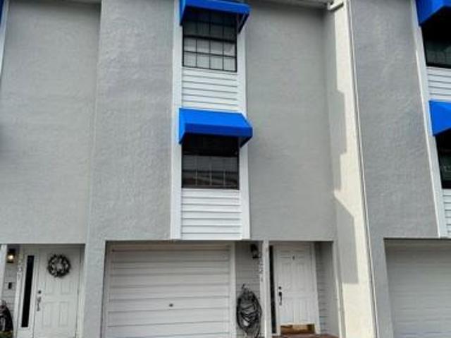 745 Pinellas Bayway S #202, Tierra Verde, FL 33715