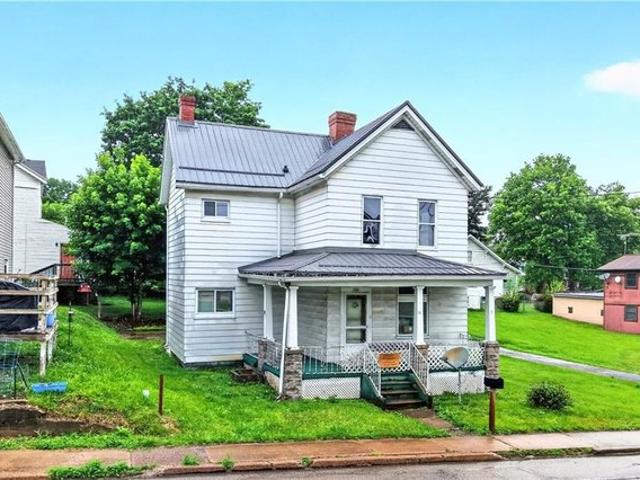 745 Wood St, California, PA 15419