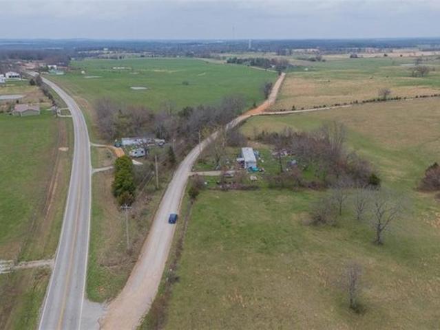 7464 Highway 137, Houston, MO 65483
