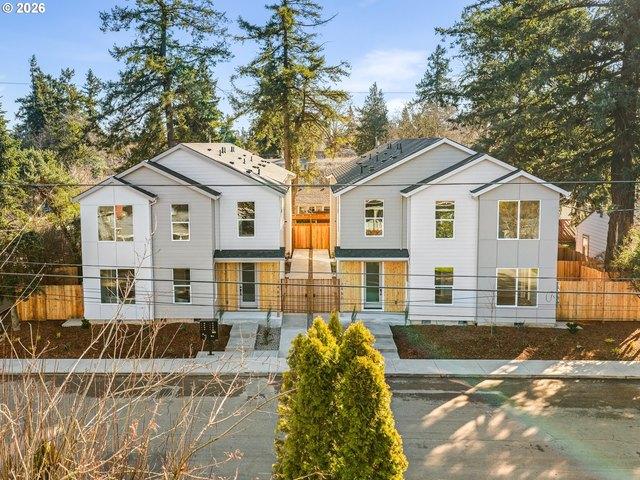 7466 SE Tolman St, Portland, OR 97206