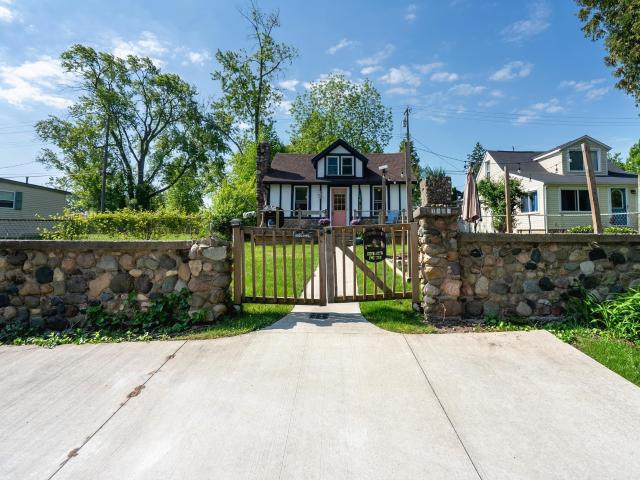 7468 HURON BAY Boulevard