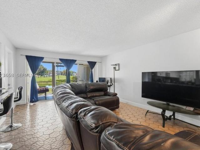 7460 Woodmont Ter Apt 101, Tamarac, FL 33321