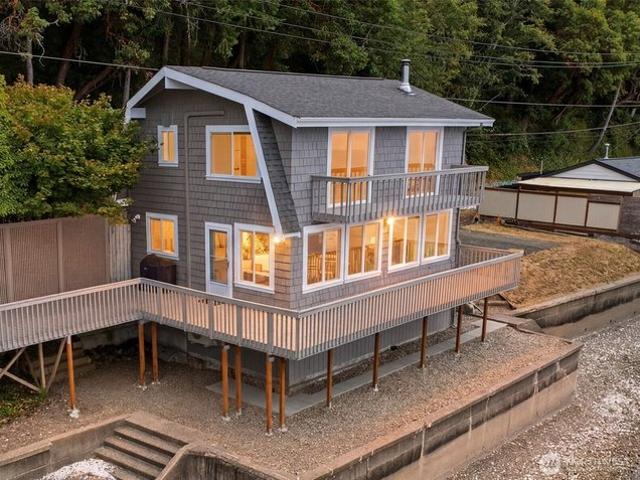 7461 NE North Shore Rd, Belfair, WA 98528