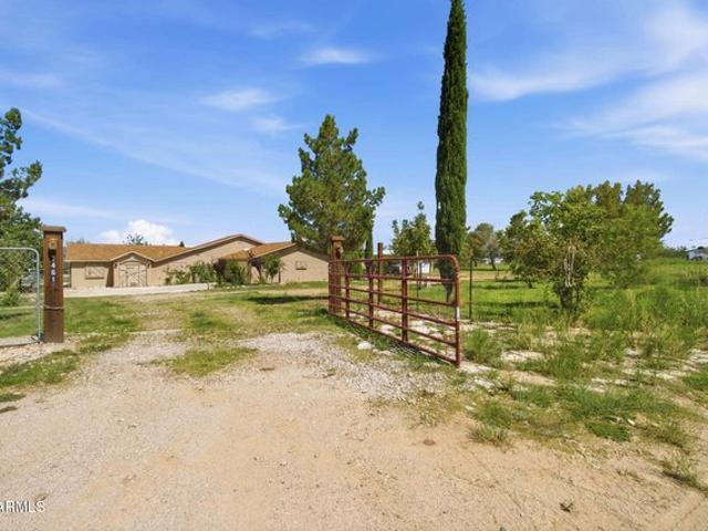 7461 S Baggett Pl, Hereford, AZ 85615