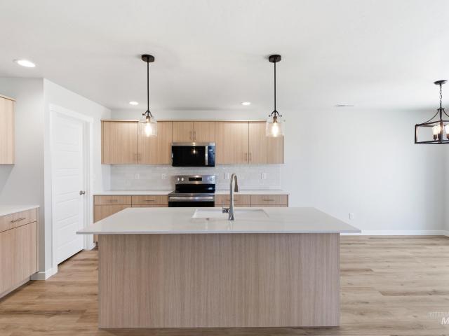 7462 W Trumbull Ct