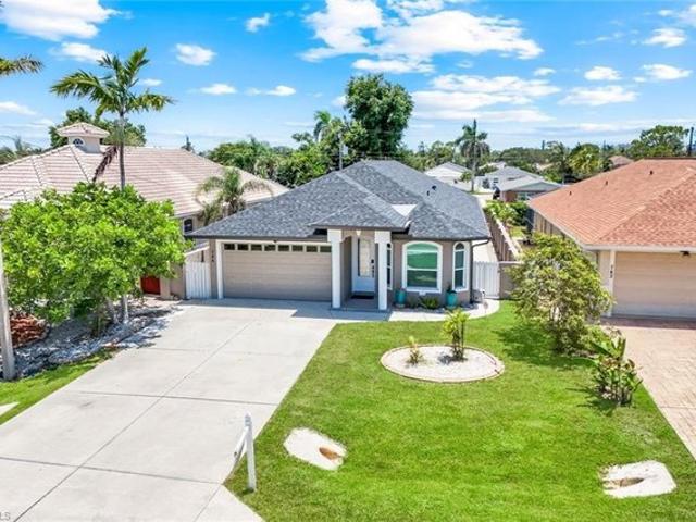 746 101st Ave N, Naples, FL 34108
