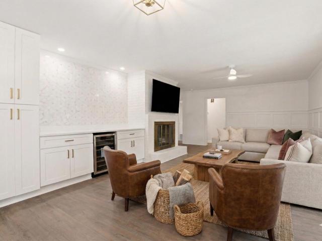 746 Canary Drive