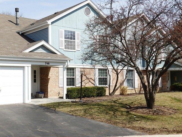 746 Candleridge Ct Apt B1, Bartlett, IL 60103