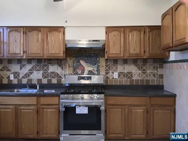 746 Kingsland # 2nd fl