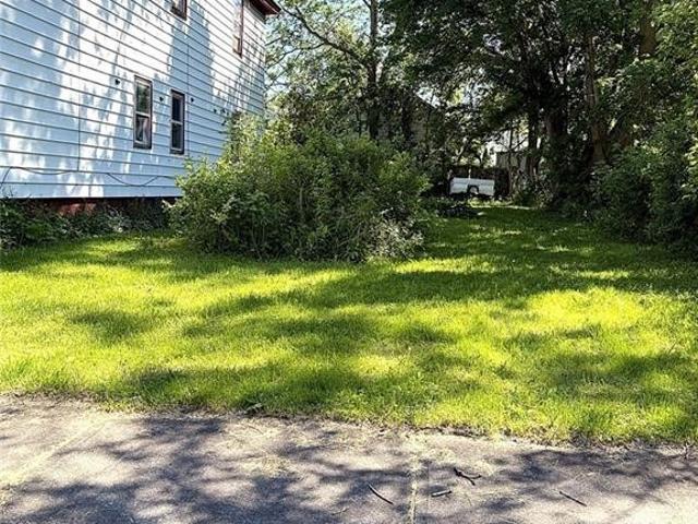 746 Mary Street