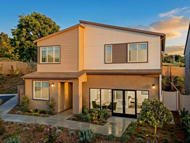 746 Miravar Pl, Vista, CA 92081