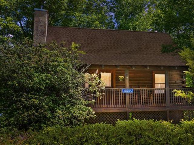 746 Nighthawk Way, Pigeon Forge, TN 37863