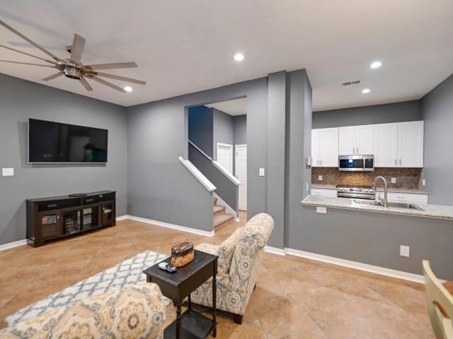 746 San Jacinto Cir, Baytown, TX 77521 | MLS #10226 | Compass