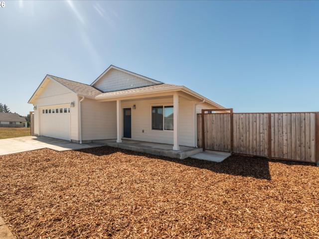 746 Seacrest DR
