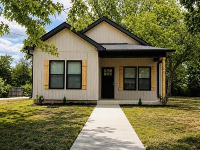 746 Stonewall St N, McKenzie, TN 38201