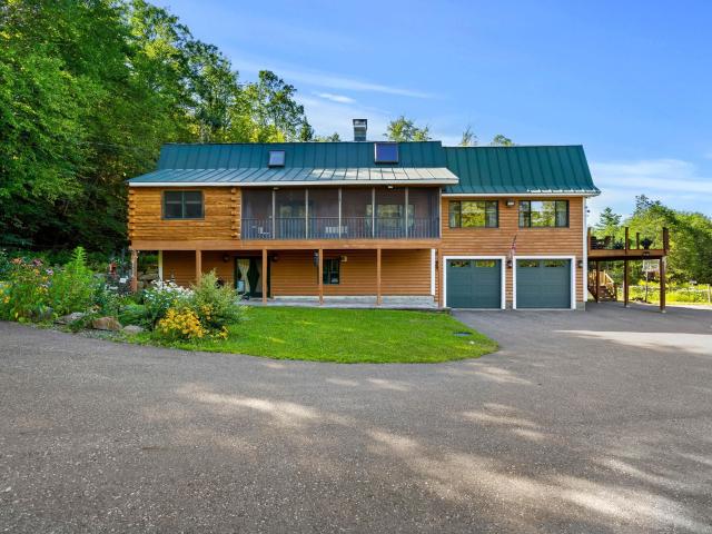 746 River Road