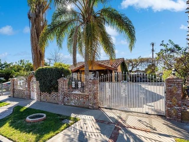 746 W 138th St Compton, CA 90222 in Compton, California