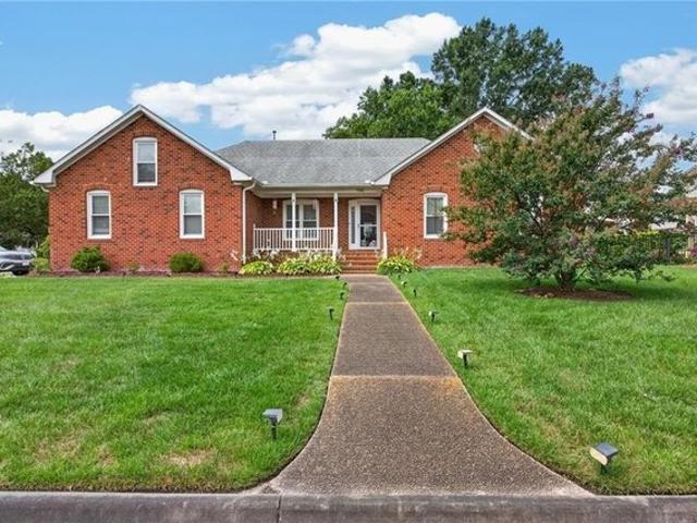 746 Yorkshire Trl, Chesapeake, VA 23322