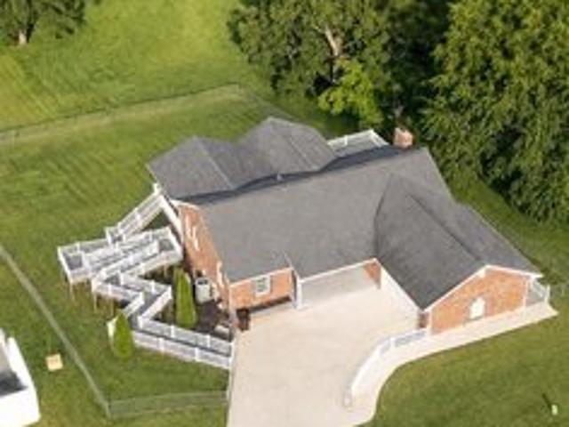 7474 Canterbury Dr, Portsmouth, OH 45694