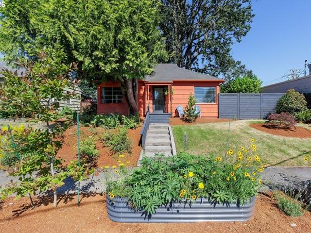 7475 N McKenna Ave, Portland, OR 97203
