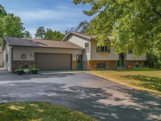 7475 Privett Rd, Sauk City, WI 53583