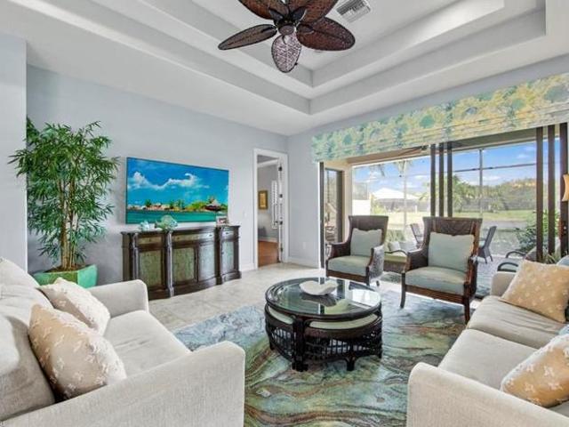 7476 Moorgate Point Way, Naples, FL 34113