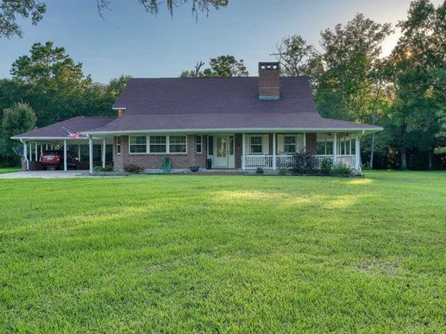 7476 Foard Rd, Beaumont, TX 77705