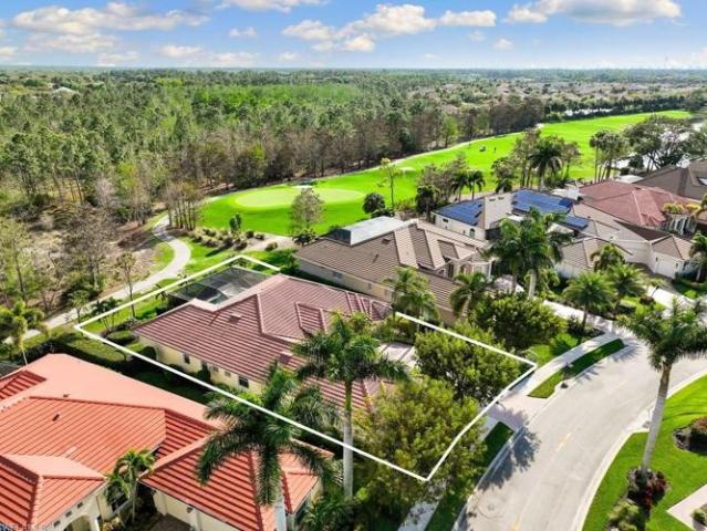 7476 Treeline Dr, Naples, FL 34119