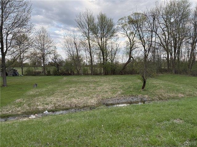 7470 Sandy Hatch Rd, Chittenango, NY 13037