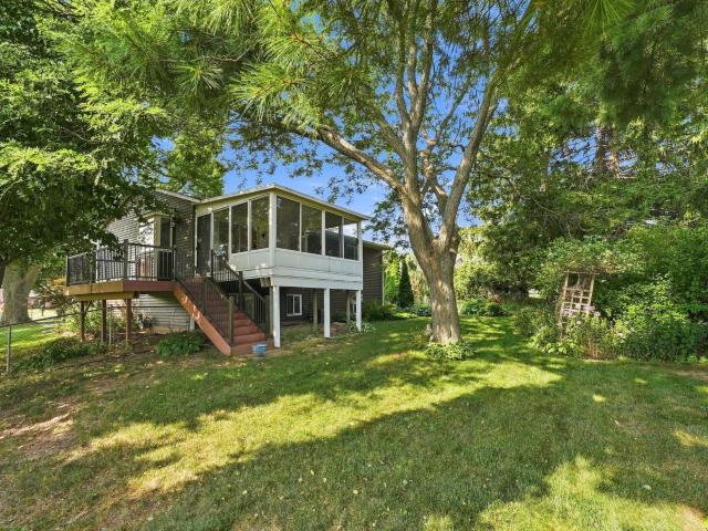 7470 Upper 26th Street N