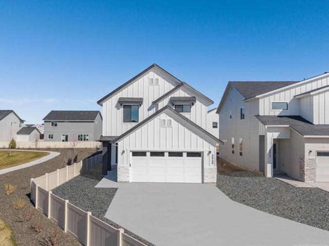 7470 W Trumbull Ct, Eagle, ID 83616