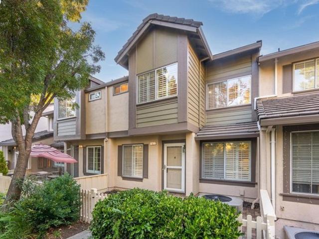 7472 Oxford Cir, Dublin, CA 94568
