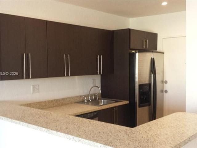 7473 SW 82nd St Apt A313, Miami, FL 33143