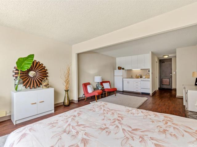 747 Amana St, Unit 1008, Honolulu, HI 96814 | MLS #202608 | Compass