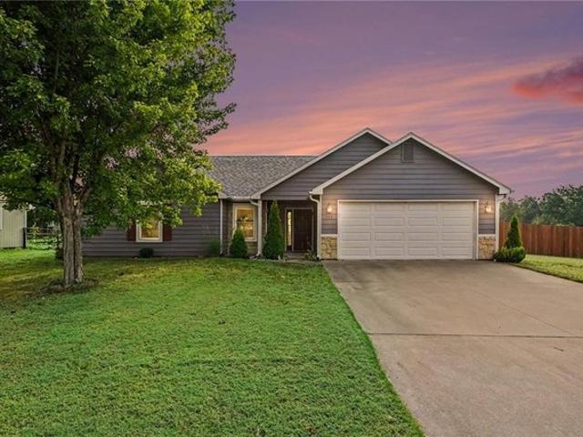 747 S Beech St, Ottawa, KS 66067