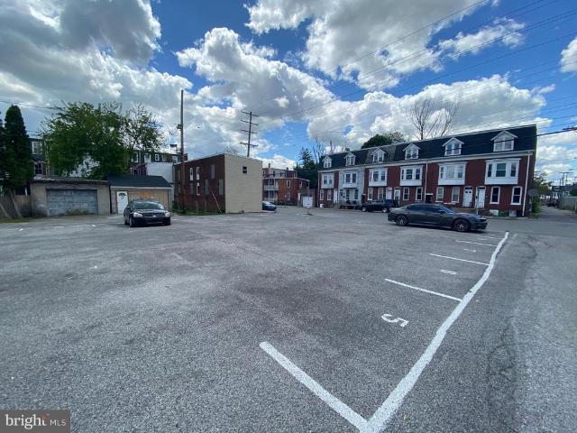 747 s pershing avenue # parking spot