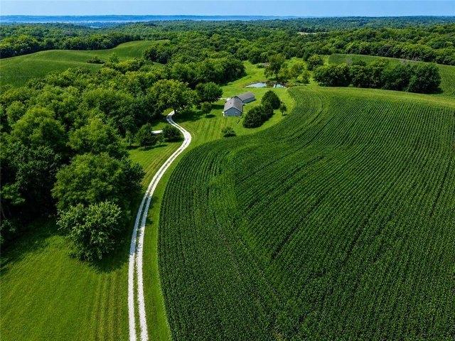 7486 Private Drive 4162, Amazonia, MO 64421